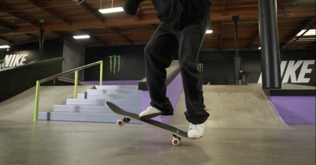 Top 5 Perfect Easy Skateboard Tricks To Learn In One Day!